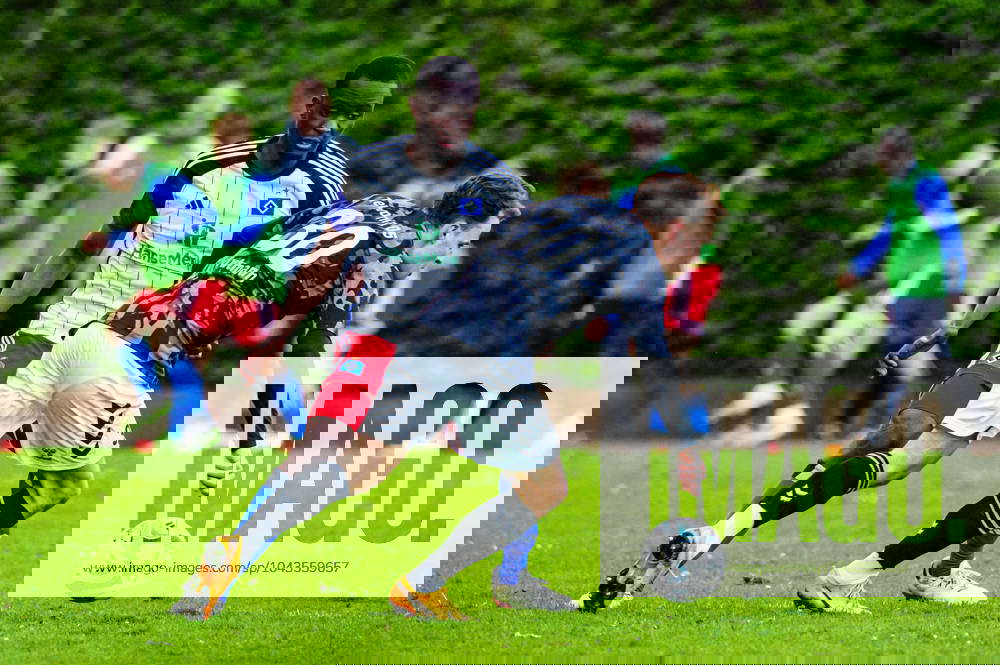 Dennis Duah Hamburger SV II, 03 , Nick Gutmann FC Teutonia 05 Ottensen ...