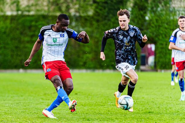 Dennis Duah Hamburger SV II, 03 , Nick Gutmann FC Teutonia 05 Ottensen ...