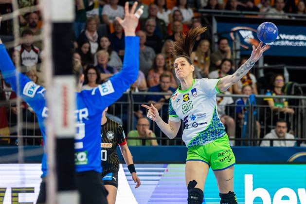 Alja Varagic Slovenia, 20 scores a goal Germany GER vs Slovenia SLO, Handball, Paris 2024 IHF Women