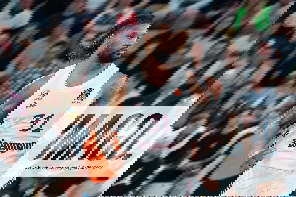 Devin Booker (FC Bayern Munich) BASKETBALL : AS Monaco vs FC Bayern ...