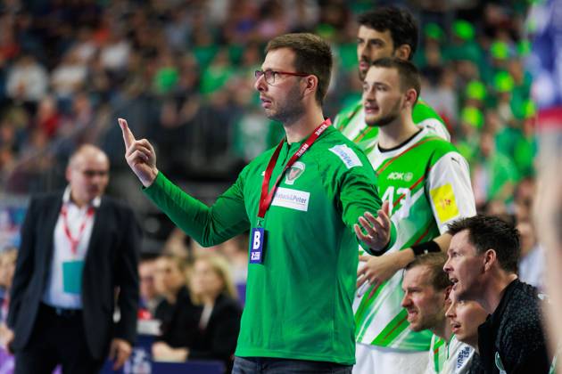 Jaron Siewert Fuechse Berlin, coach gesture, gestures GER, HBW Balingen ...