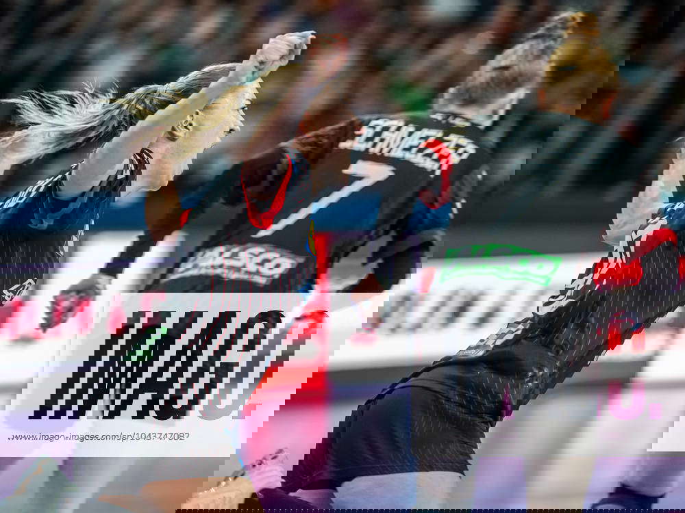 Jenny Behrend Germany, 30 turns to cheer, Paraguay vs Germany, Olympic ...