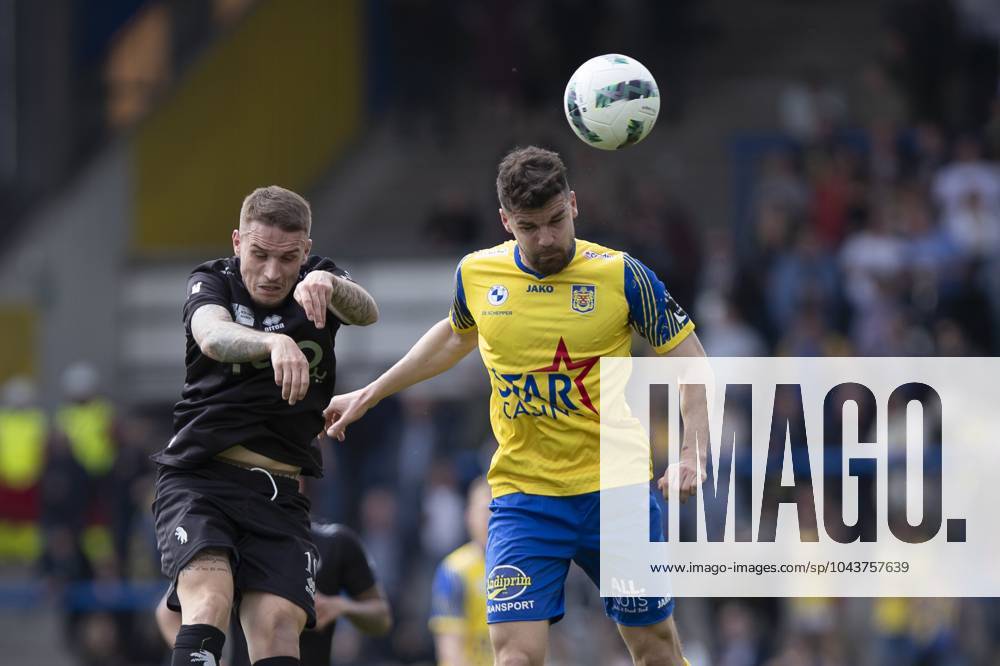 Beerschot s Thibaud Verlinden and Beveren s Petar Vitanov pictured in ...