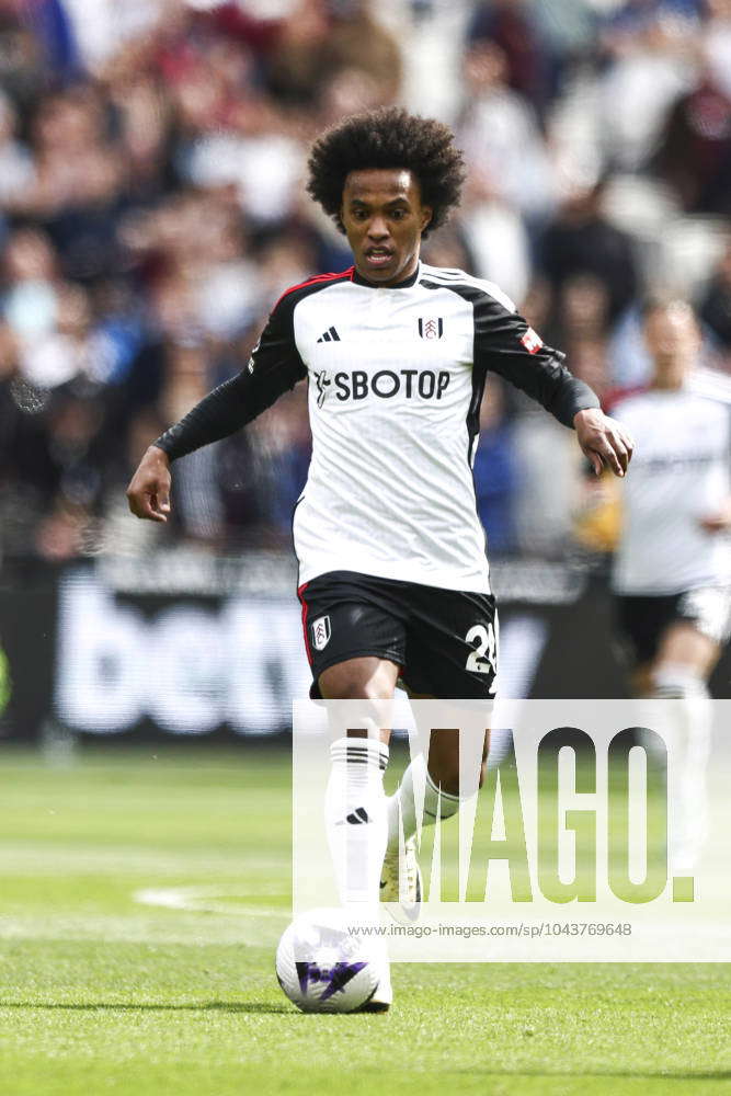 West Ham United v Fulham FC - Premier League Willian of Fulham is on ...