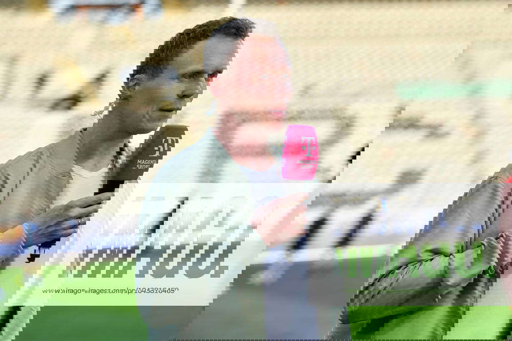 Alexander Kuepper MagentaSport, Moderator GER, SC Freiburg II Dynamo ...