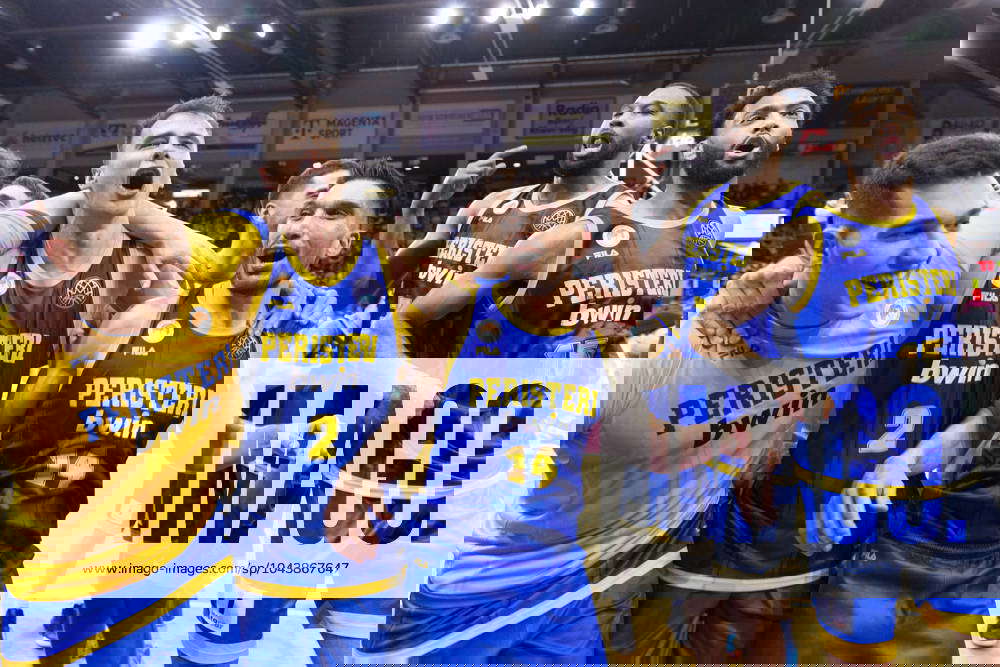 Celebrating the victory and the entry into the Final Tours, f l n r ...