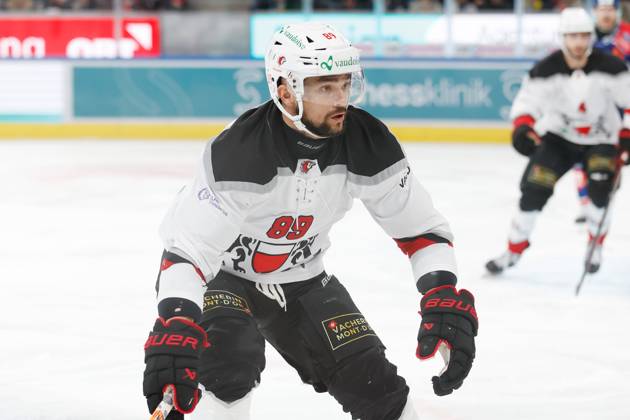 Final Game 1 ZSC Lions Lausanne Cody Almond Lausanne 16 04 2024 Swiss ...