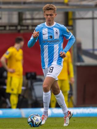 1860 Muenchen 18 Tim KLOSS Football, 1860 Saarbruecken 3 Football ...