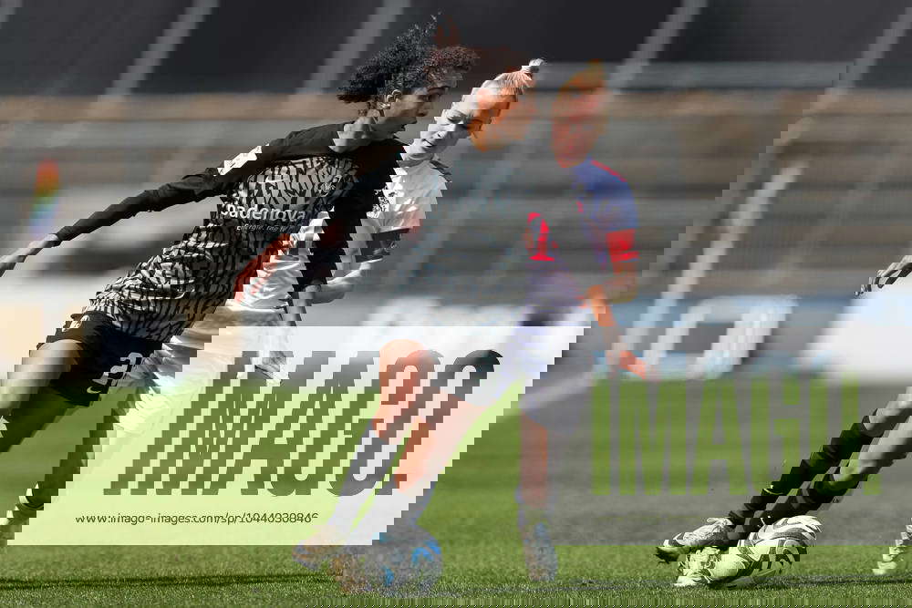 Cora Zicai SC Freiburg and Anna Gerhardt 1 FC Koeln in duel, Frauen ...