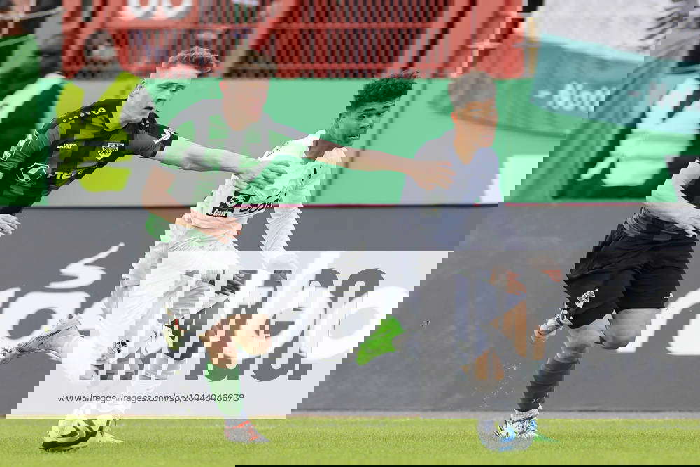 Jano Ter Horst SC Preussen Muenster and Yann Sturm SC Freiburg II fight ...