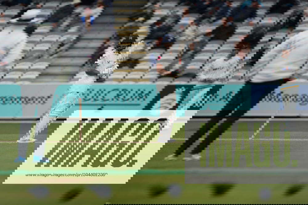 Nathan Fernandes of Middlesex bats during the Vitality County ...