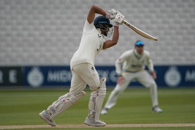 Nathan Fernandes of Middlesex during the Vitality County Championship ...