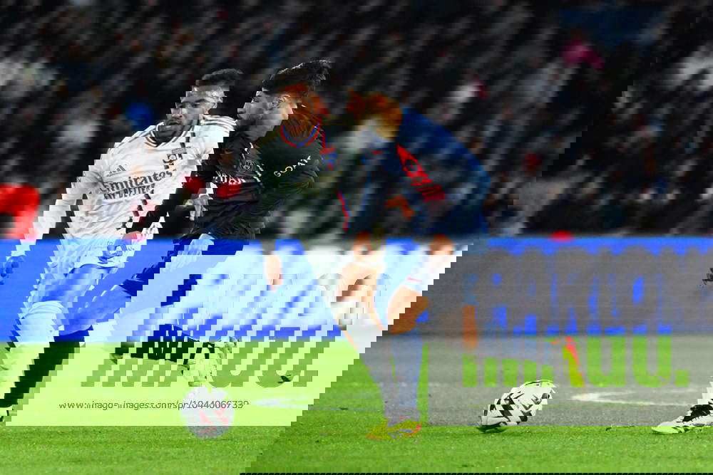 Asensio Marco ( 11 - PSG ) and Corentin TOLISSO ( 8 - Lyon ) during the Ligue 1 match between Paris