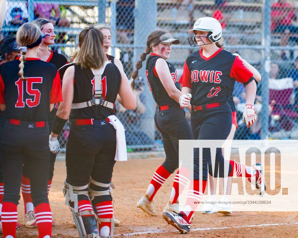 Syndication: Austin American-Statesman Austin, TX; Bowie Bulldogs Anya ...