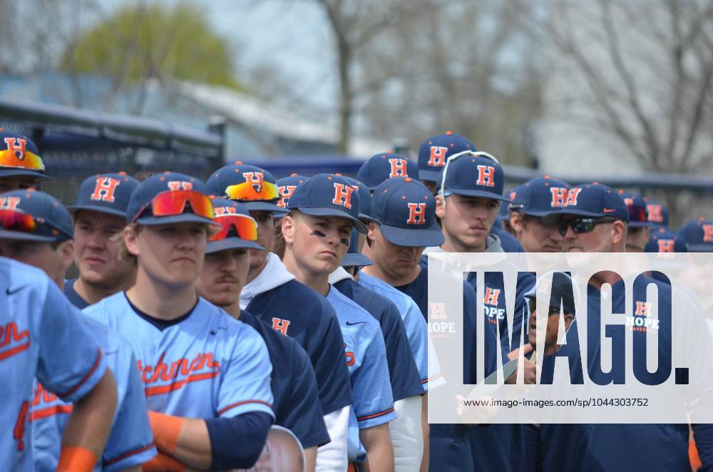 Syndication: hollandsentinel.com Hope honored retiring baseball coach ...