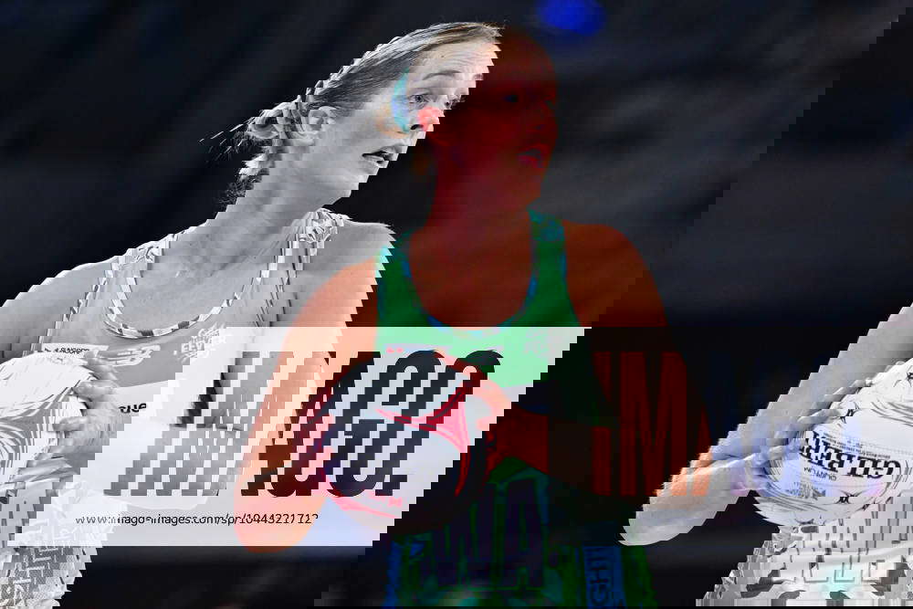 SUPER NETBALL MAVERICKS FEVER, Fran Williams of the Fever in action ...