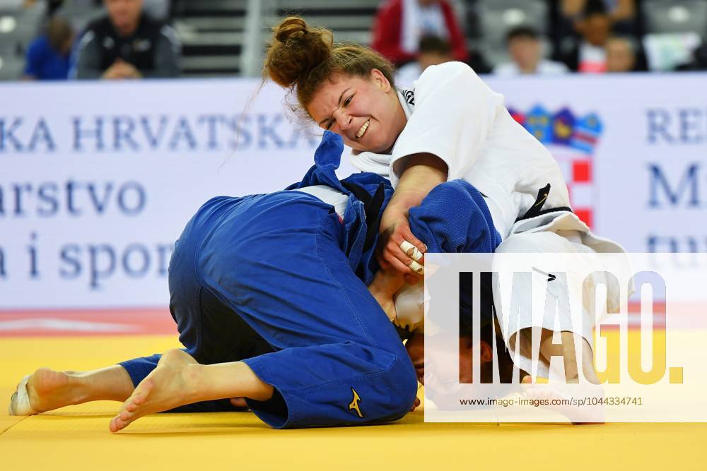 Belgian Vicky Verschaere (white) and Darya Kantsavaya (blue) pictured ...