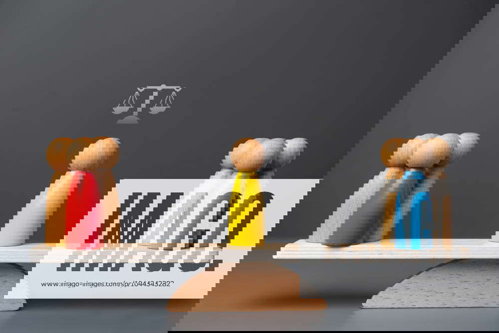 A mediator and two opposing groups on the scales. Negotiating parties ...