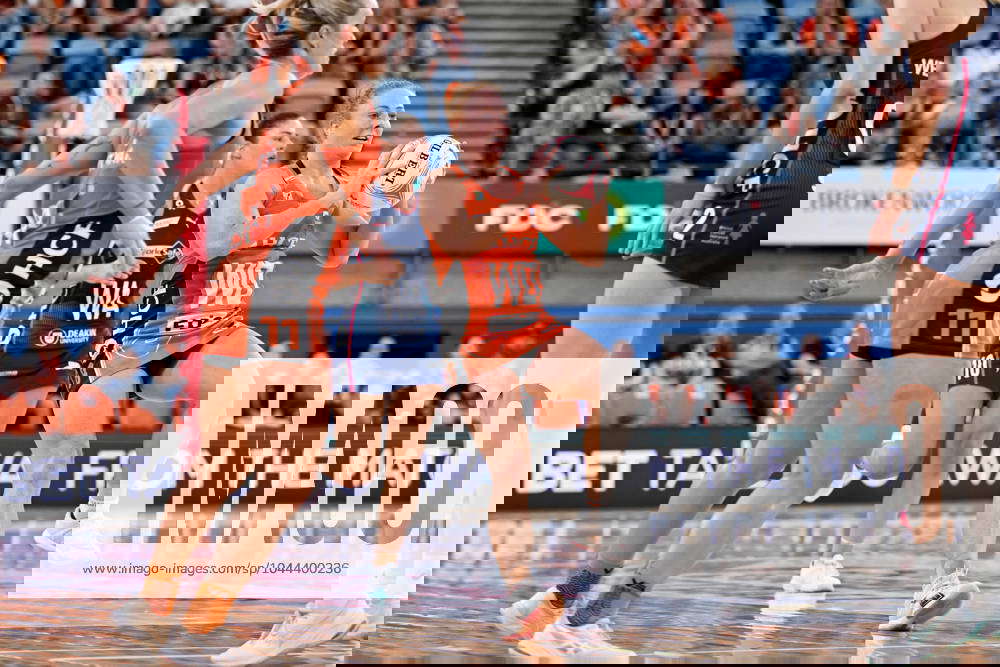 SUPER NETBALL GIANTS VIXENS, Sam Winders of the Giants during the Super ...