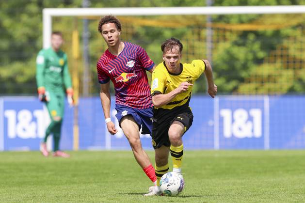 Amos Gerth RB Leipzig and Joshua Burstedde Borussia Dortmund fight for ...
