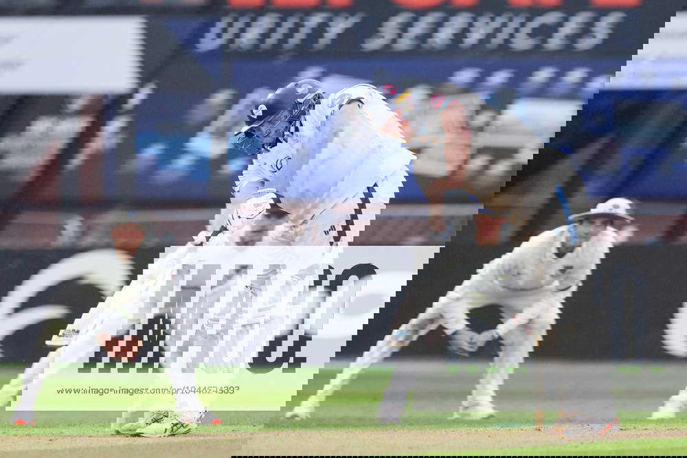 Zak Chappell of Derbyshire on strike during the Vitality County ...