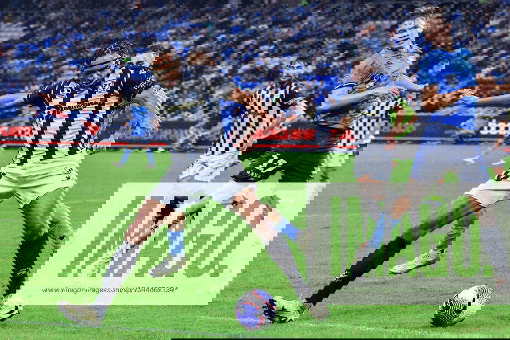 ALEAGUE SYDNEY MACARTHUR, Kealey Adamson of the Bulls controls the ball ...