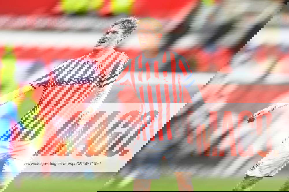 Stoke City v Bristol City Sky Bet Championship Wouter Burger of Stoke ...