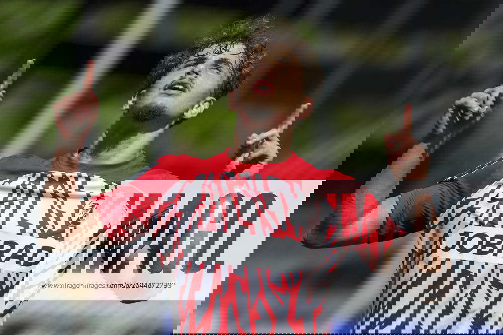 Luca Marino SC Freiburg II, 42 after his goal for 3 1 , Soccer, 3 Liga ...