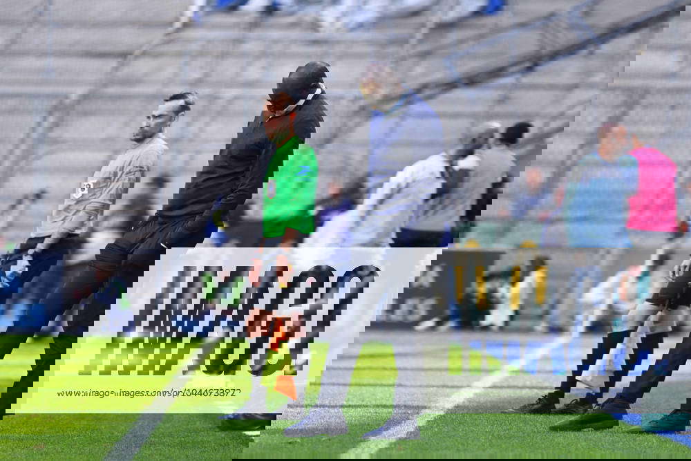 Patrick Vieira ( coach Strasbourg ) looks dejected during the Ligue 1 ...