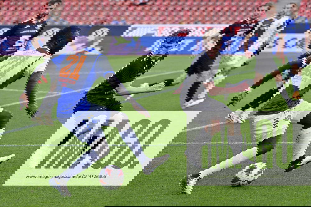 Awer Mabil, GC, re Michael Heule, SLO, Grasshopper Club Zürich FC Stade ...