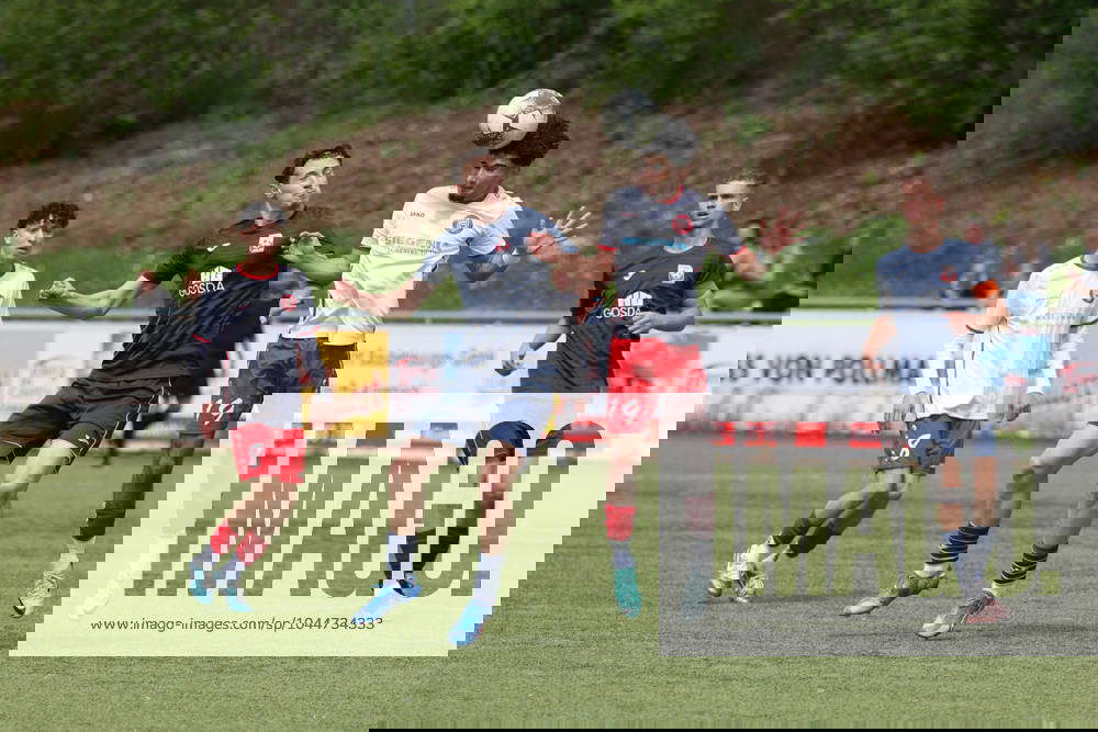 David Belenzada RWA 2 v left against Tunahan Goekce Gökce SI 2 v right Younes El Ayouchi SI left