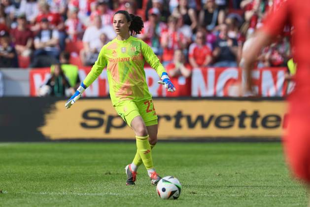 from left Maria Luisa Grohs Mala, goalkeeper, goalkeeper, FC Bayern ...