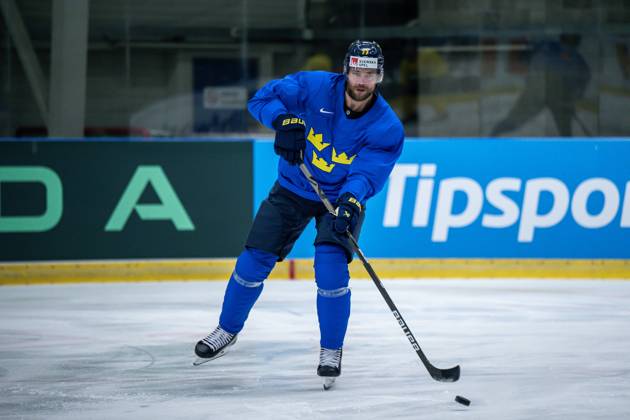 240524 Victor Hedman of Sweden at a practice session during the 2024 IIHF Ice Hockey World