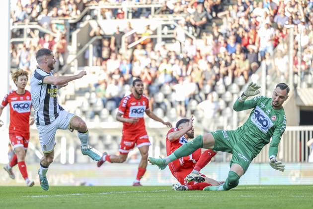 Royal Charleroi Sporting Club v KV Kortrijk - Jupiler Pro League ...