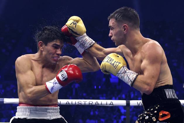 BOXING KAMBOSOS LOMACHENKO, Andrew Moloney (right) of Australia and ...