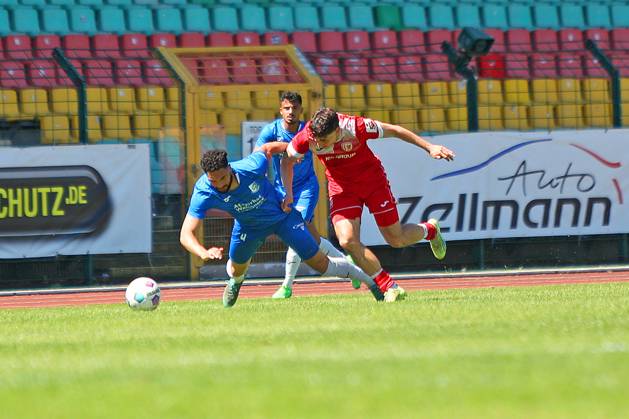 v li Shawn Ned Ali Kauter VSG Altglienicke vs Jorik Wulff Greifswalder ...