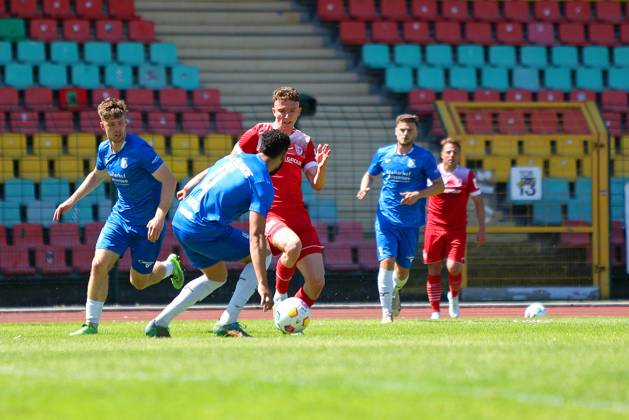 v li Shawn Ned Ali Kauter VSG Altglienicke vs Jorik Wulff Greifswalder ...