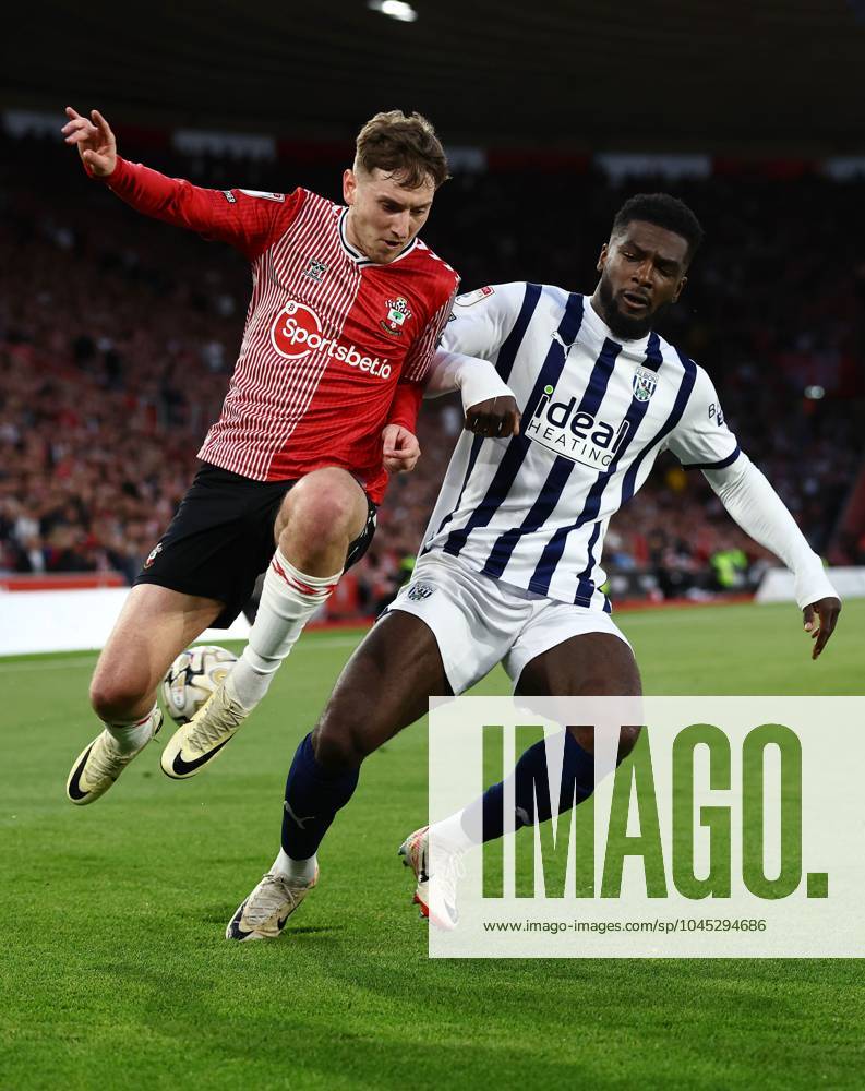 David Brooks of Southampton is challenged by CÃ dric KiprÃ of West ...