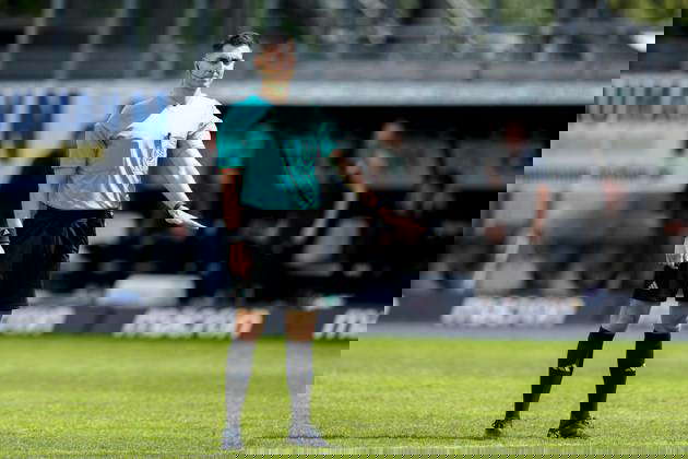 Timon Schulz referee, gives instructions, gestures, gesticulates with ...