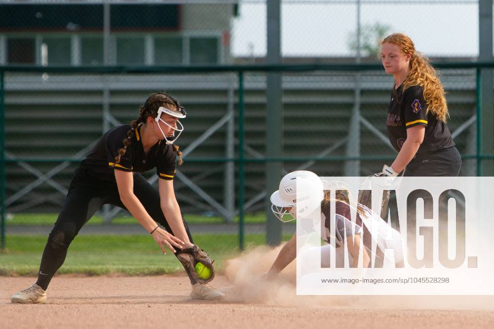 Syndication: South Bend Tribune Jimtown s Hannah Zellers slides safely ...