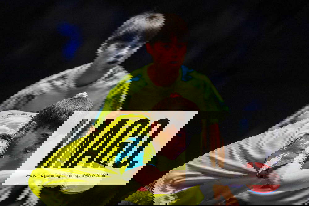 TAIYUAN, SHANXI - MAY 24: Hung Jing-Kai and Li Yan Jun of Chinese ...