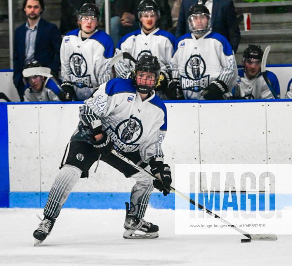 Syndication: St Cloud Times St. Cloud Norsemen forward Jack Christ ...