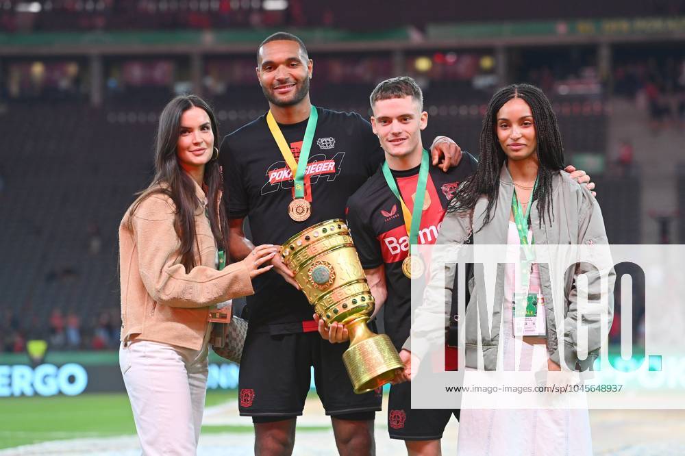v re Florian WIRTZ Bayer Leverkusen , girlfriend Aaliyah, Jonathan TAH ...