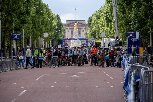 Ford RideLondon FreeCycle in London, UK - 26 May 2024 A rapper style ...