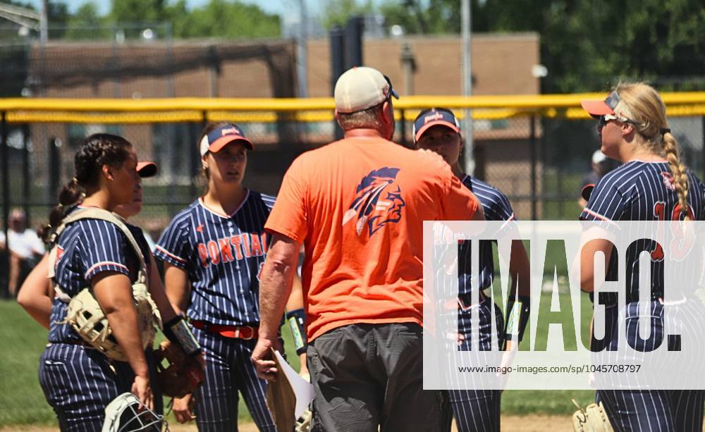 Syndication: Pontiac Daily Leader PTHs coach Jake Krause speaks with ...