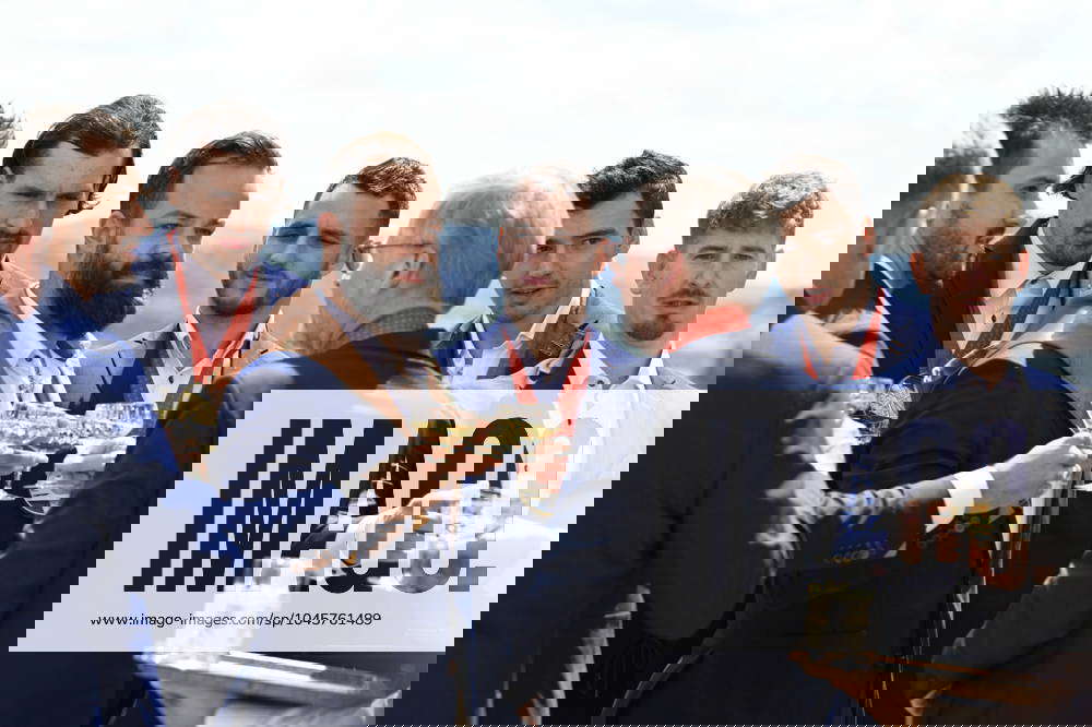 Czech Prime Minister Petr Fiala, back, awards Czech Ice hockey ...