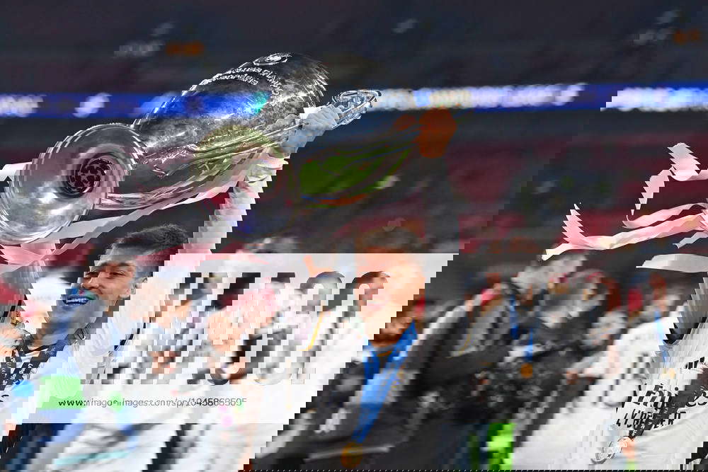 Arda GUELER Real Madrid with trophy,cup,trophaee, award ceremony ...