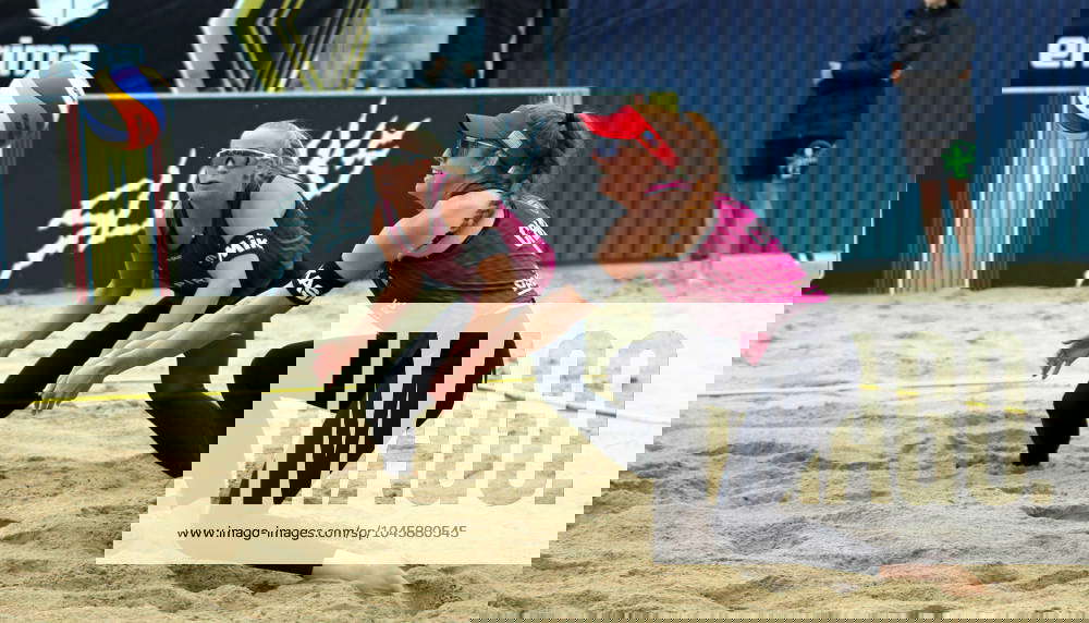 Beach volleyball, Queen of the Court in Hamburg The winning duo Kelly ...