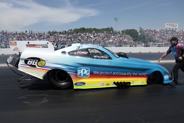 EPPING, NH - JUNE 01: Robert Tasca III, of Hope, RI, driving a Ford 500 ...
