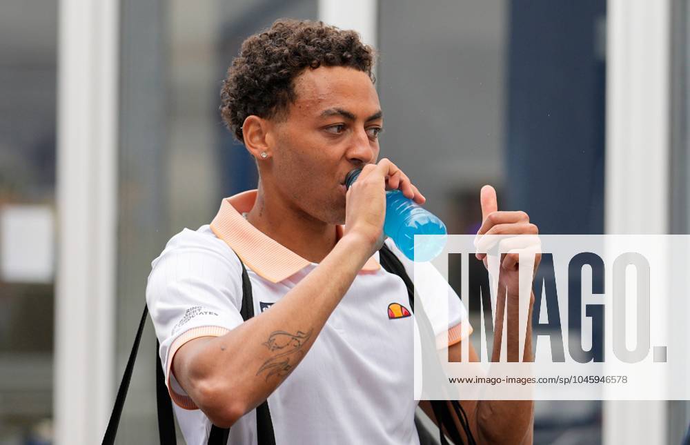 Happy Paul Jubb of Great Britain after defeating Number 1 seed Alex ...